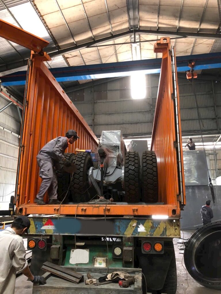 Interlink vận chuyển máy móc nguyên khối trên cont open top – Interlink